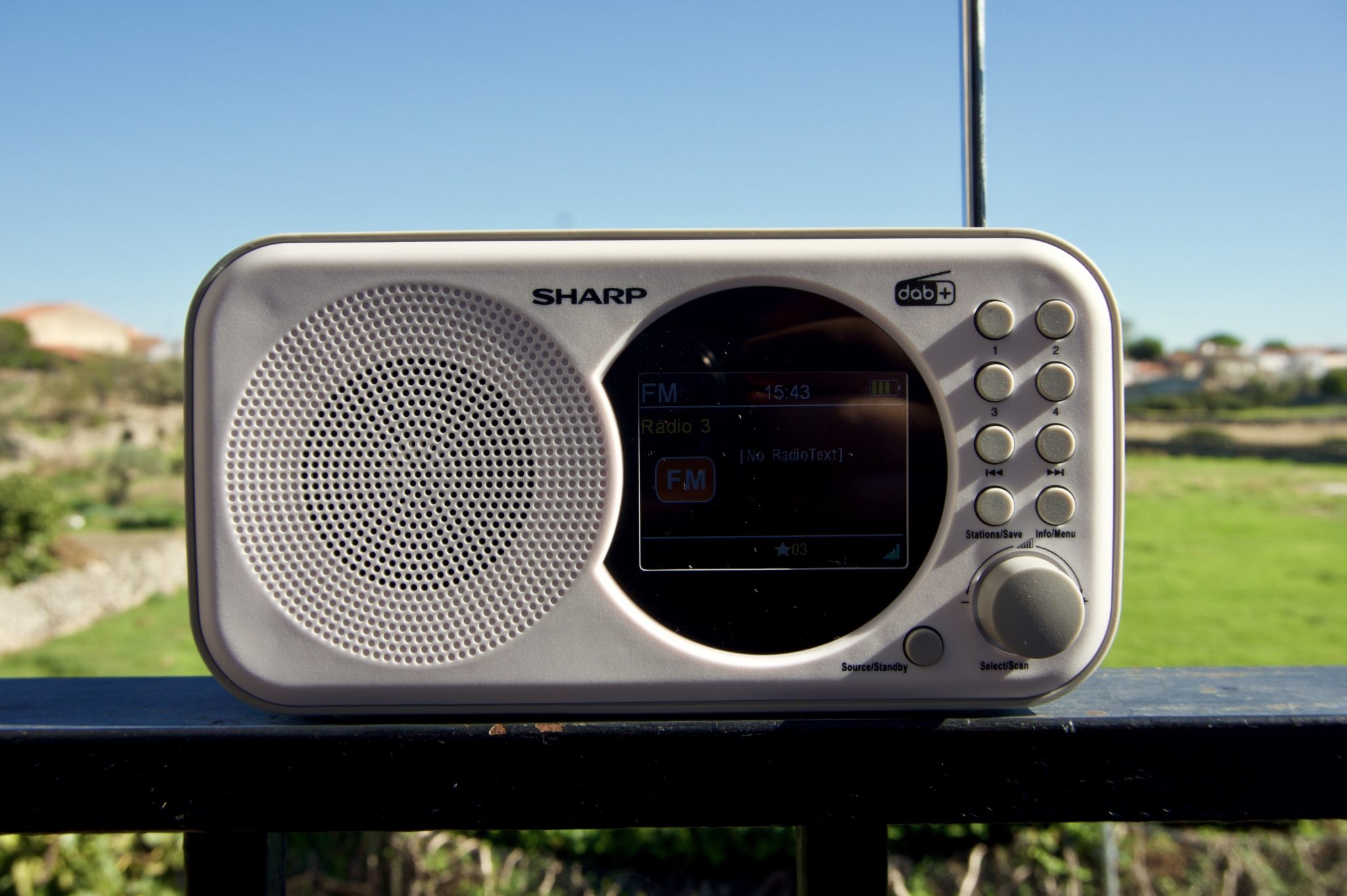 Sharp DR-P320 – Radios digitales